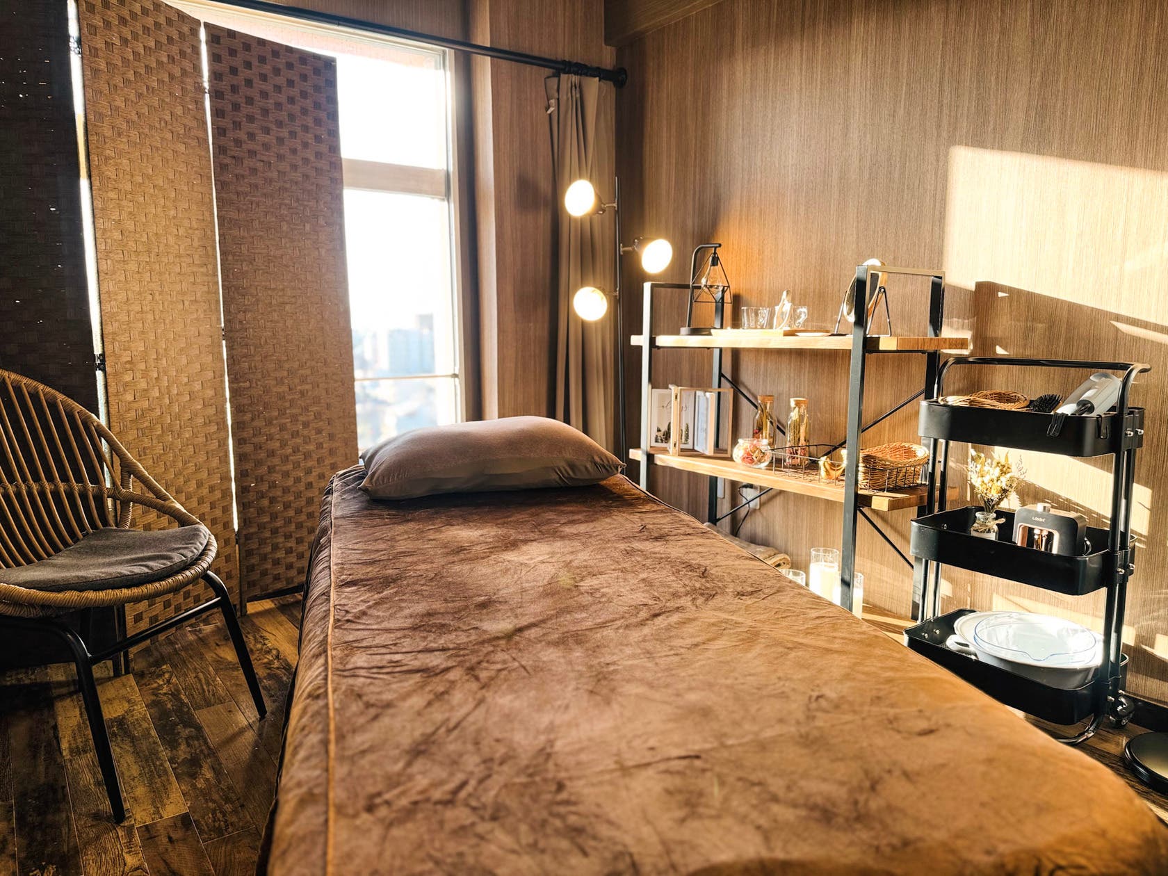 【名古屋駅すぐ】☕ブラウン基調のオシャレ空間☕✨電動ベッド&amp;ヒートマット✨|WiｰFi無料|ごみ捨て無料🚮の写真5