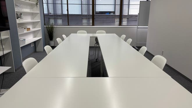 【神保町駅から徒歩3分】会議・打ち合わせ・研修/飲食可🍻懇親会もできるスペースの写真2