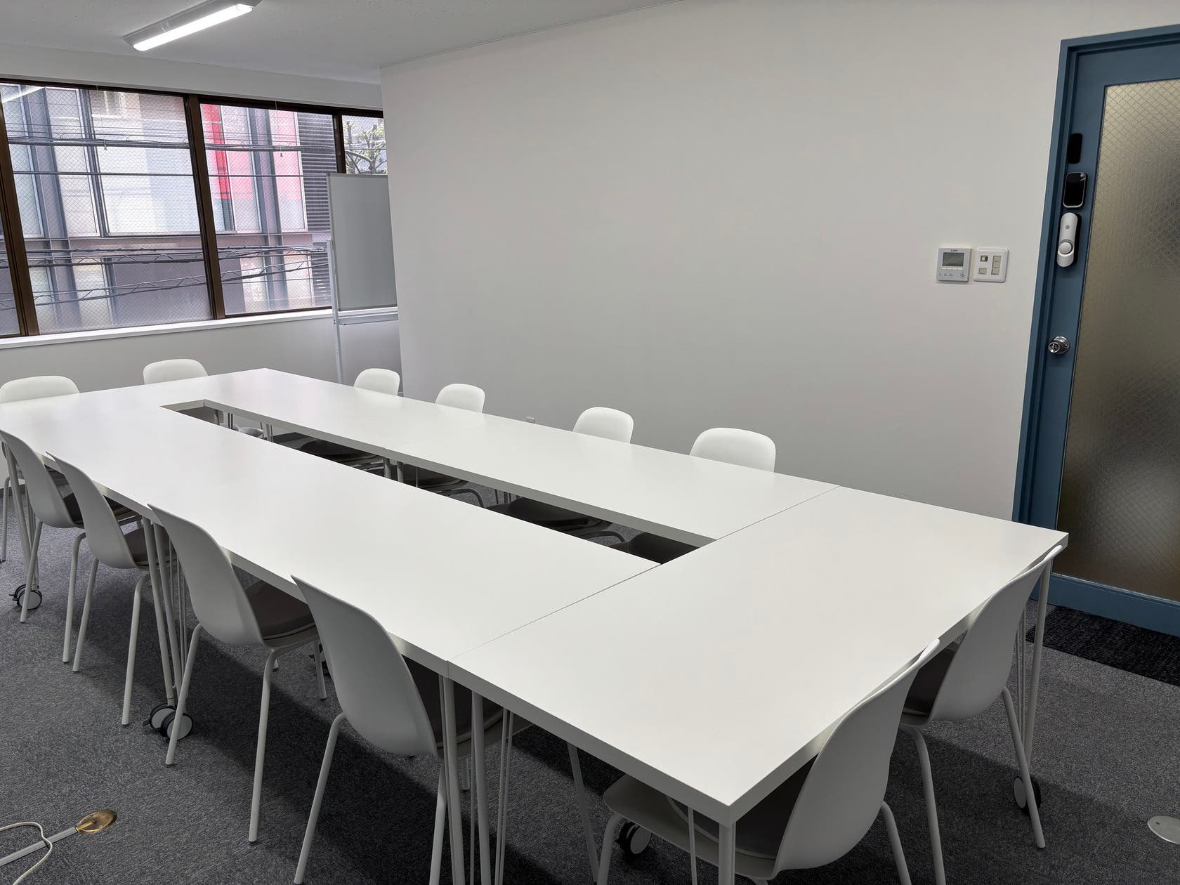 【神保町駅から徒歩3分】会議・打ち合わせ・研修／飲食可🍻懇親会もできるスペースの写真3