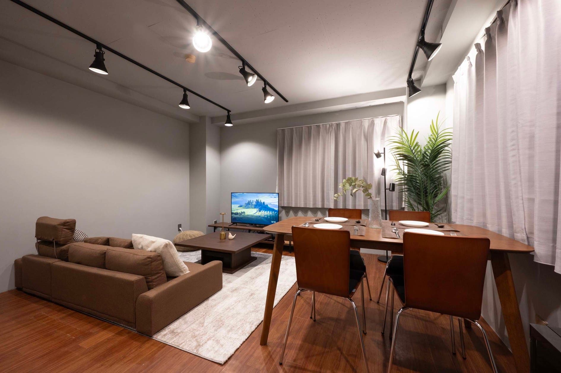 渋谷駅4分🚶‍♂️43型📺大人な隠れ家空間🍷YouTube各種撮影👌🎥CRIB渋谷宮益坂の写真4