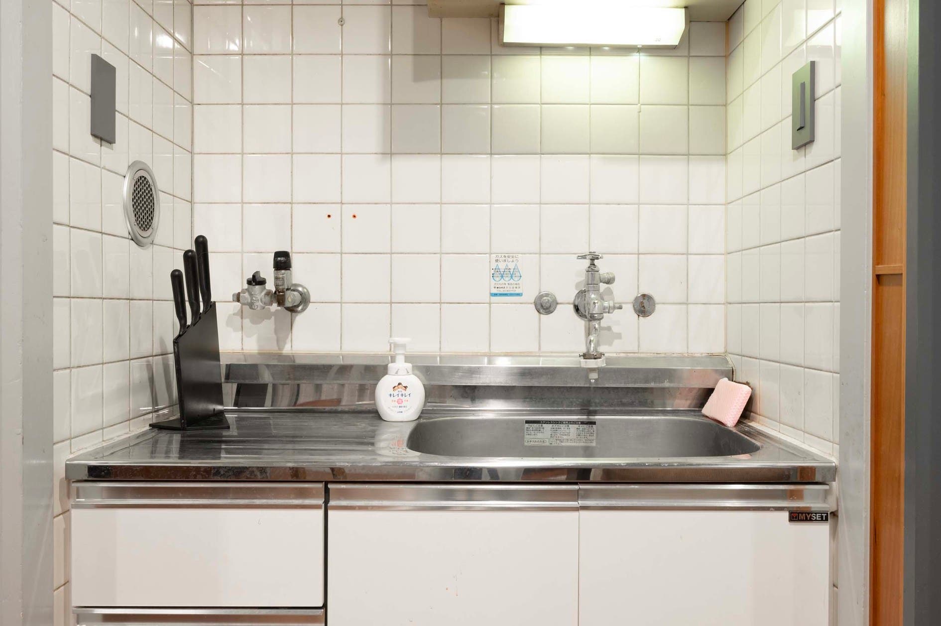 渋谷駅4分🚶‍♂️43型📺大人な隠れ家空間🍷YouTube各種撮影👌🎥CRIB渋谷宮益坂の写真18