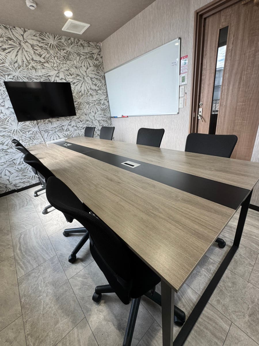 【武蔵小山駅徒歩2分】モニター・フリードリンク付き8名会議室（Room A）※予約時間前は入室不可の写真3