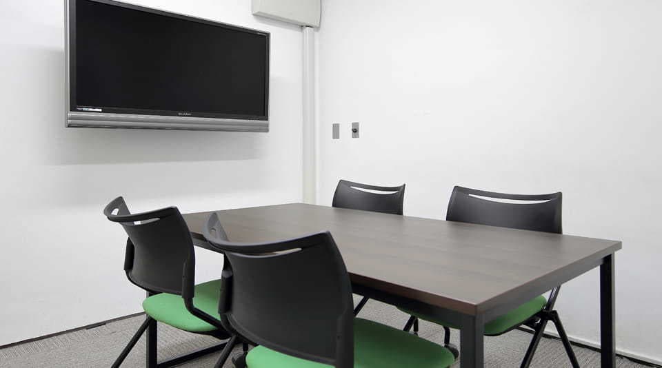 【勾当台公園5分/北四番丁3分】4名/Wi-Fi、TVモニター無料／会議、面接、面談、リモートワークに最適！の写真1