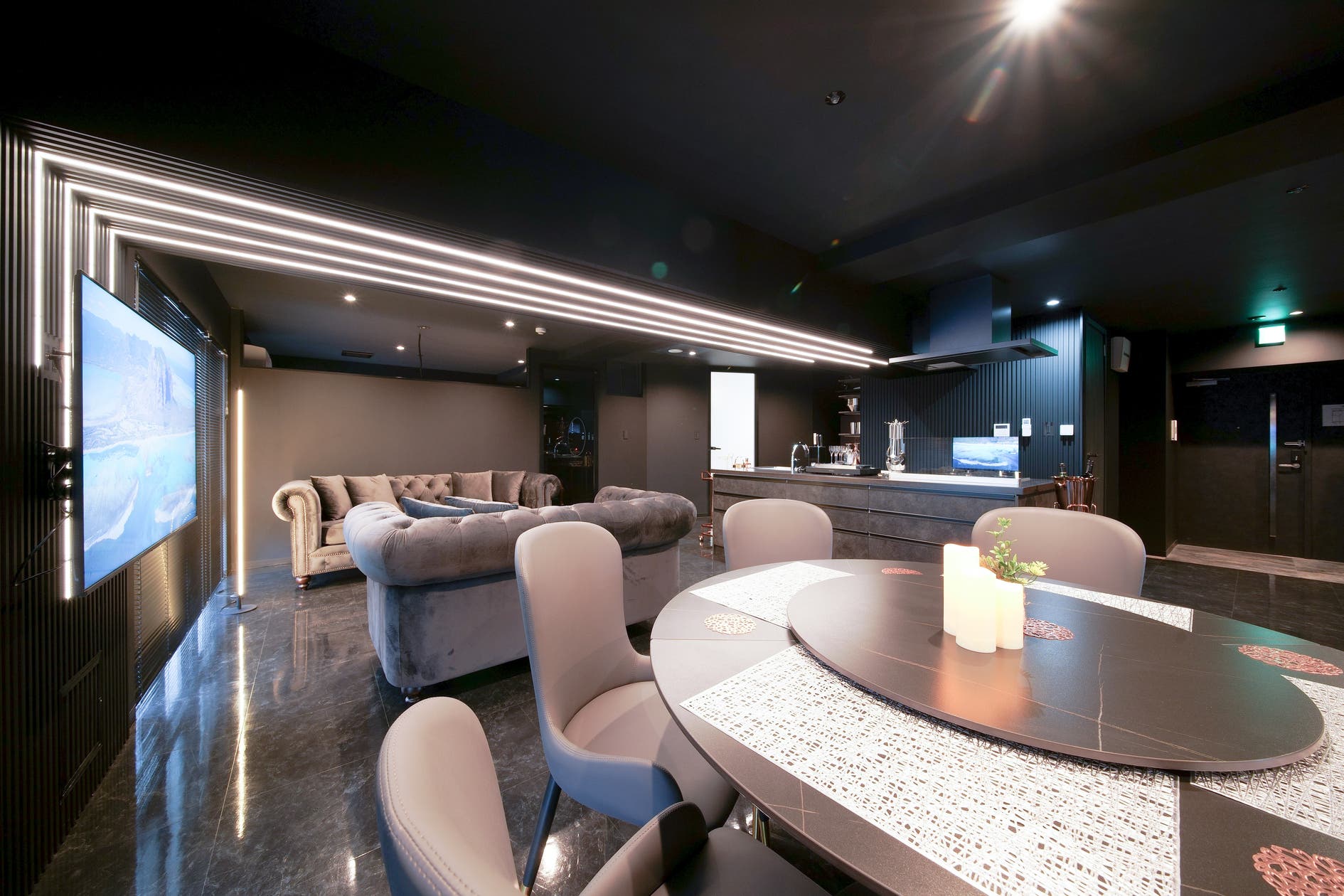 Luxury Sweet room ６F　高級感のあるBlookを基調とした時間貸しスペースの写真1