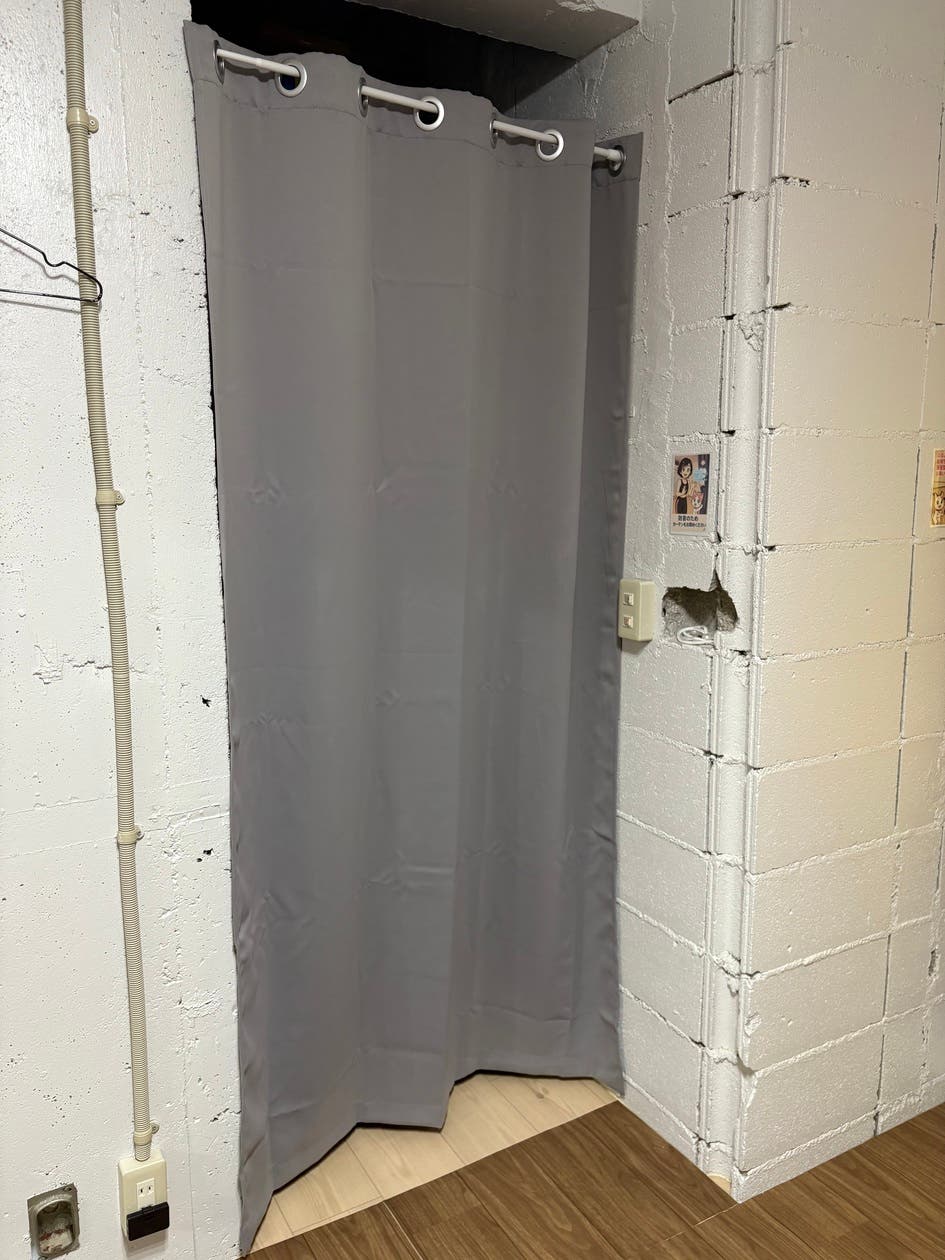 【甲東中学校前電停から徒歩2分】 オープン記念特価中！七色LEDの光の中✨あなただけの集中時間を🍀ダンス、撮影、筋トレなどに♬の写真12