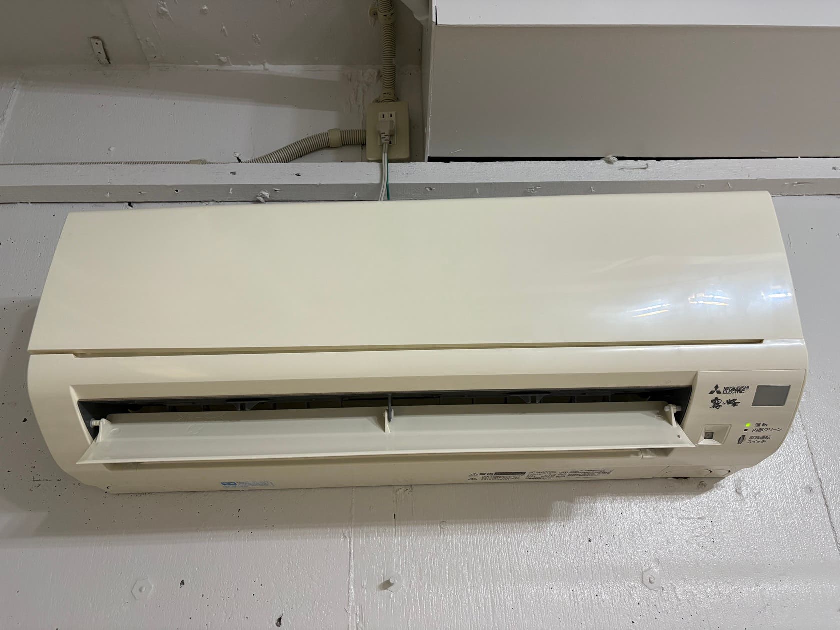 【甲東中学校前電停から徒歩2分】 オープン記念特価中！七色LEDの光の中✨あなただけの集中時間を🍀ダンス、撮影、筋トレなどに♬の写真15