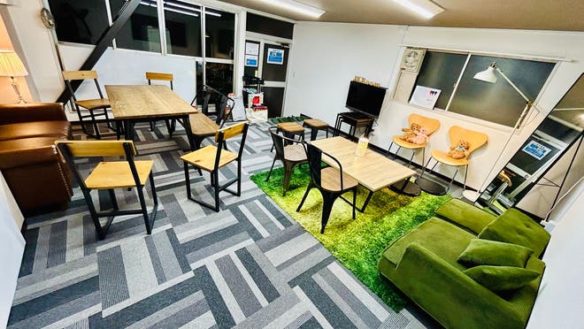 Let's Party🎉🎉🎉横浜駅徒歩5分🚶1階広々、リフォームしたてで綺麗なキッチンありパーティールームオープン‼️の写真1