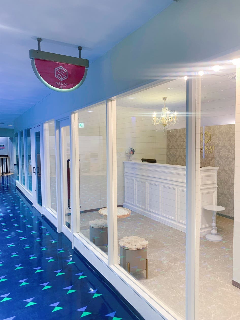 西梅田駅直結ビル🌸ネイル設備無料貸出🌸6席の貸切個室の写真2