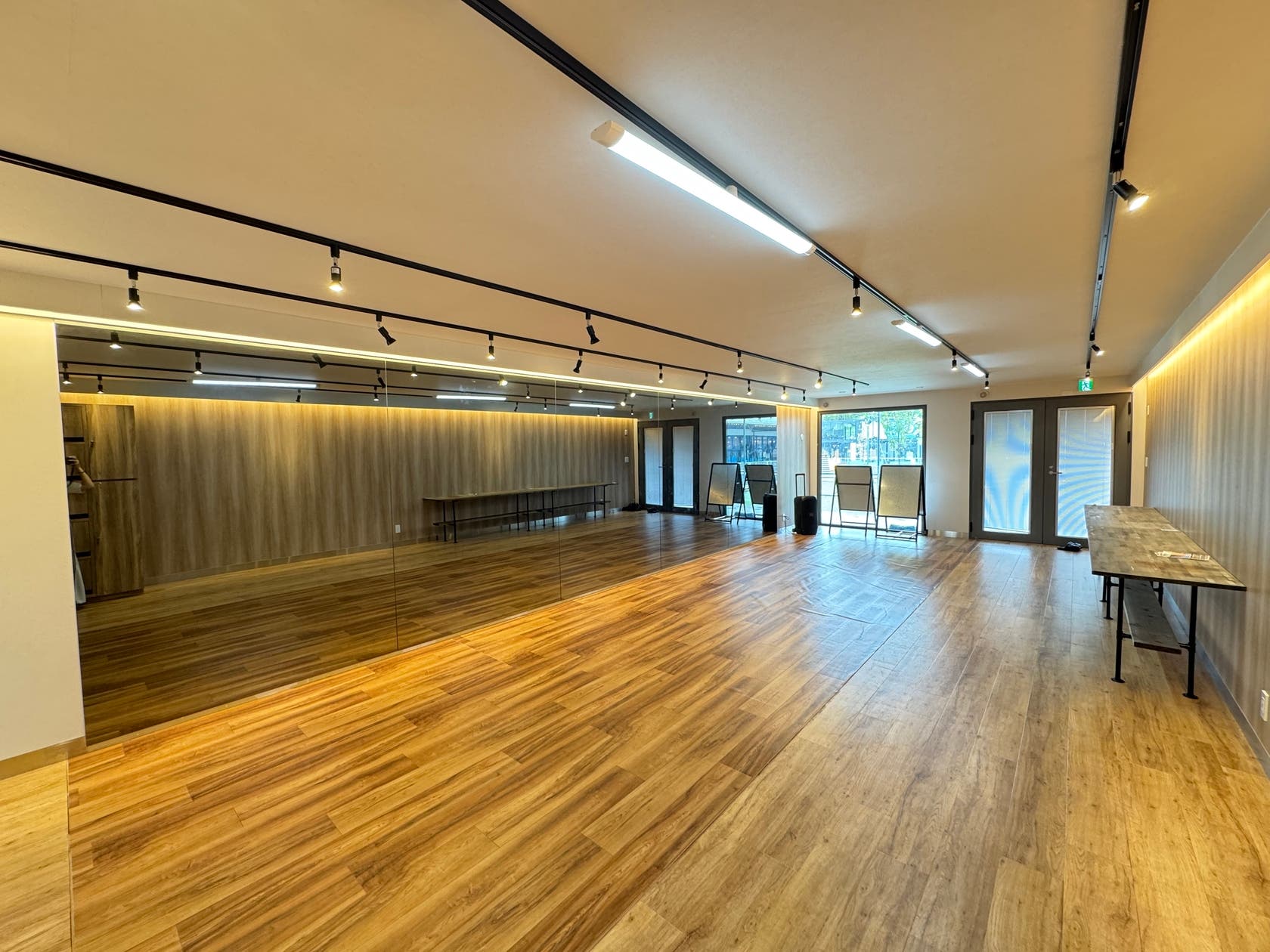 【大阪府岸和田市】WHATAWON(ワタワン)/複合施設内にあるレンタルスペース/カルチャースクールとして使用可能◎の写真1