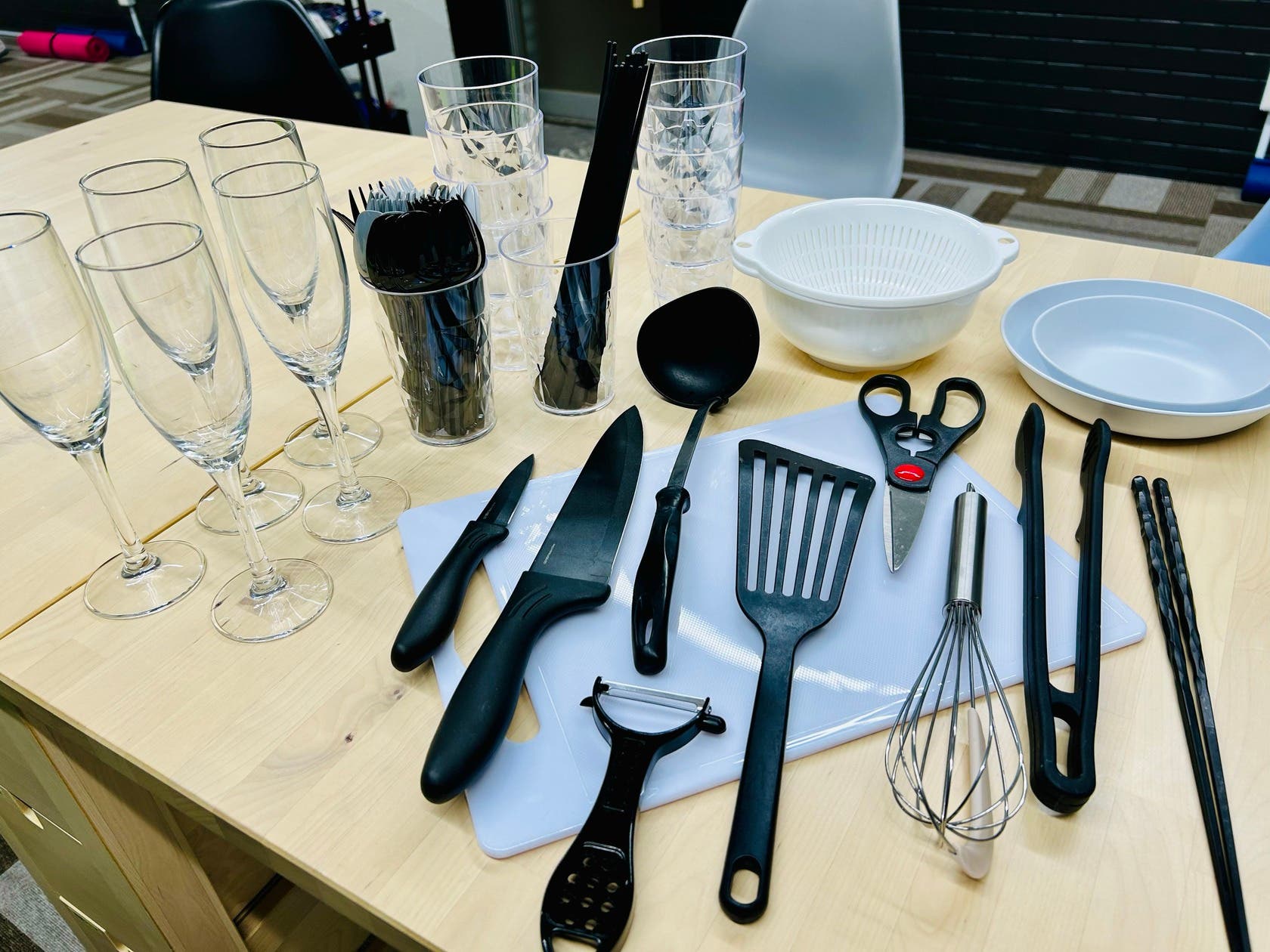 騒ぎ放題‼️ダンスミラー🕺🪩横浜駅徒歩５分🚶１階広々、リフォームしたてで綺麗なキッチンありダンススタジオオープン‼️の写真11