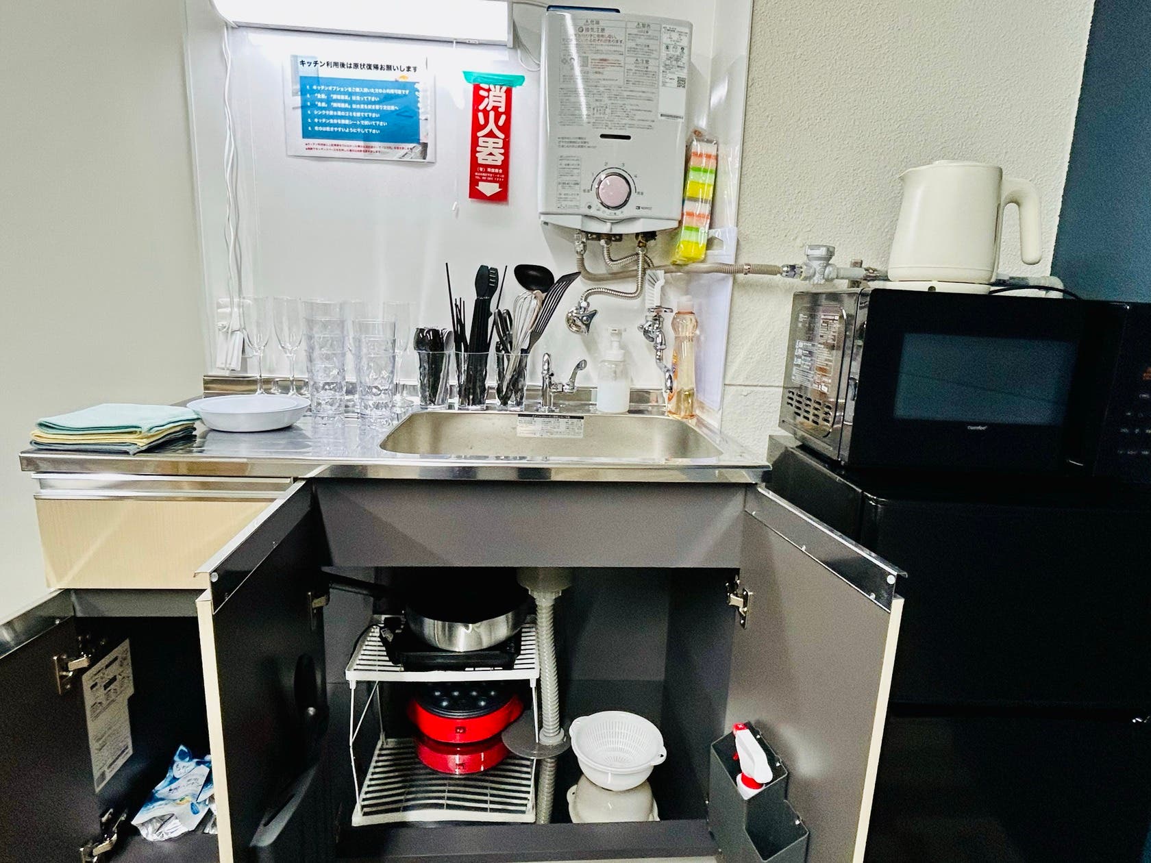 騒ぎ放題‼️ダンスミラー🕺🪩横浜駅徒歩５分🚶１階広々、リフォームしたてで綺麗なキッチンありダンススタジオオープン‼️の写真12