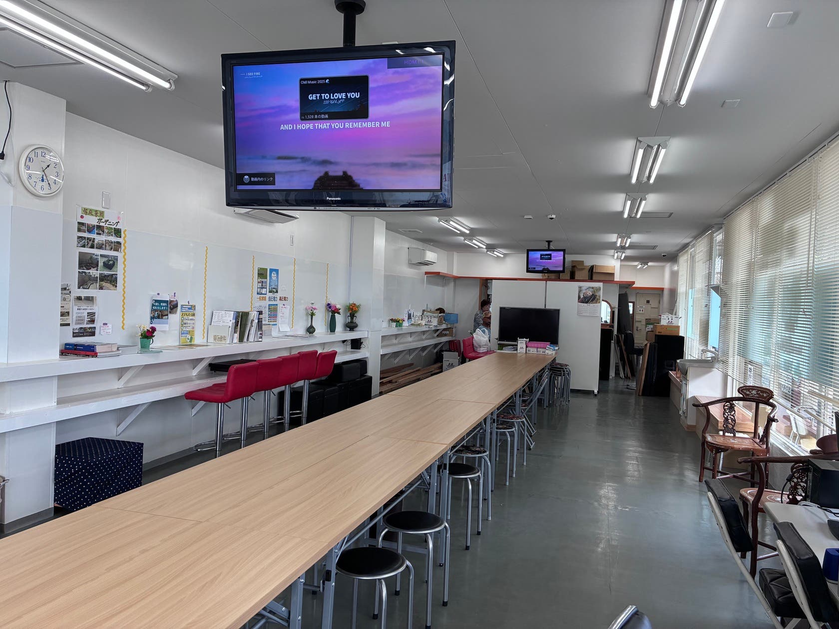 電停真隣でアクセス良好！様々な利用方法で柔軟に対応できるフリースペースの写真1