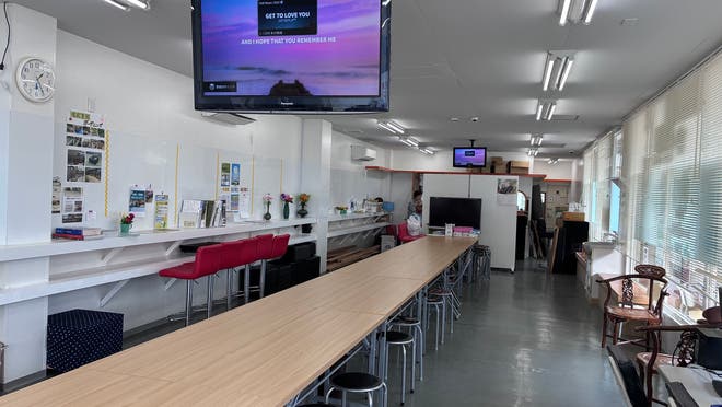 電停真隣でアクセス良好!様々な利用方法で柔軟に対応できるフリースペースの写真1