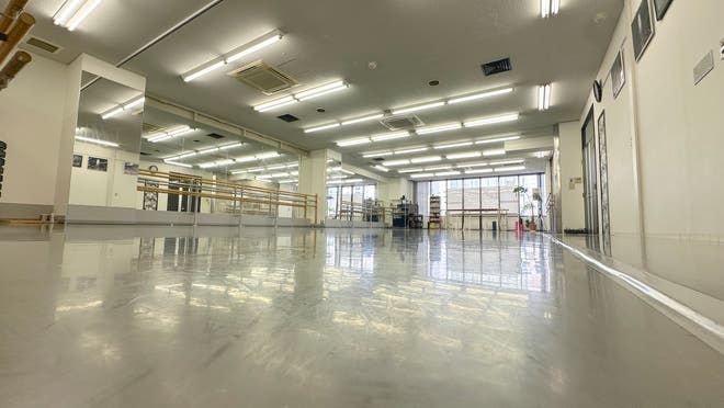 大阪メトロ谷町線・中央線「谷町四丁目駅」から徒歩1分の好立地。アクセス抜群で、初めての方でも迷いにくい場所です。の写真2