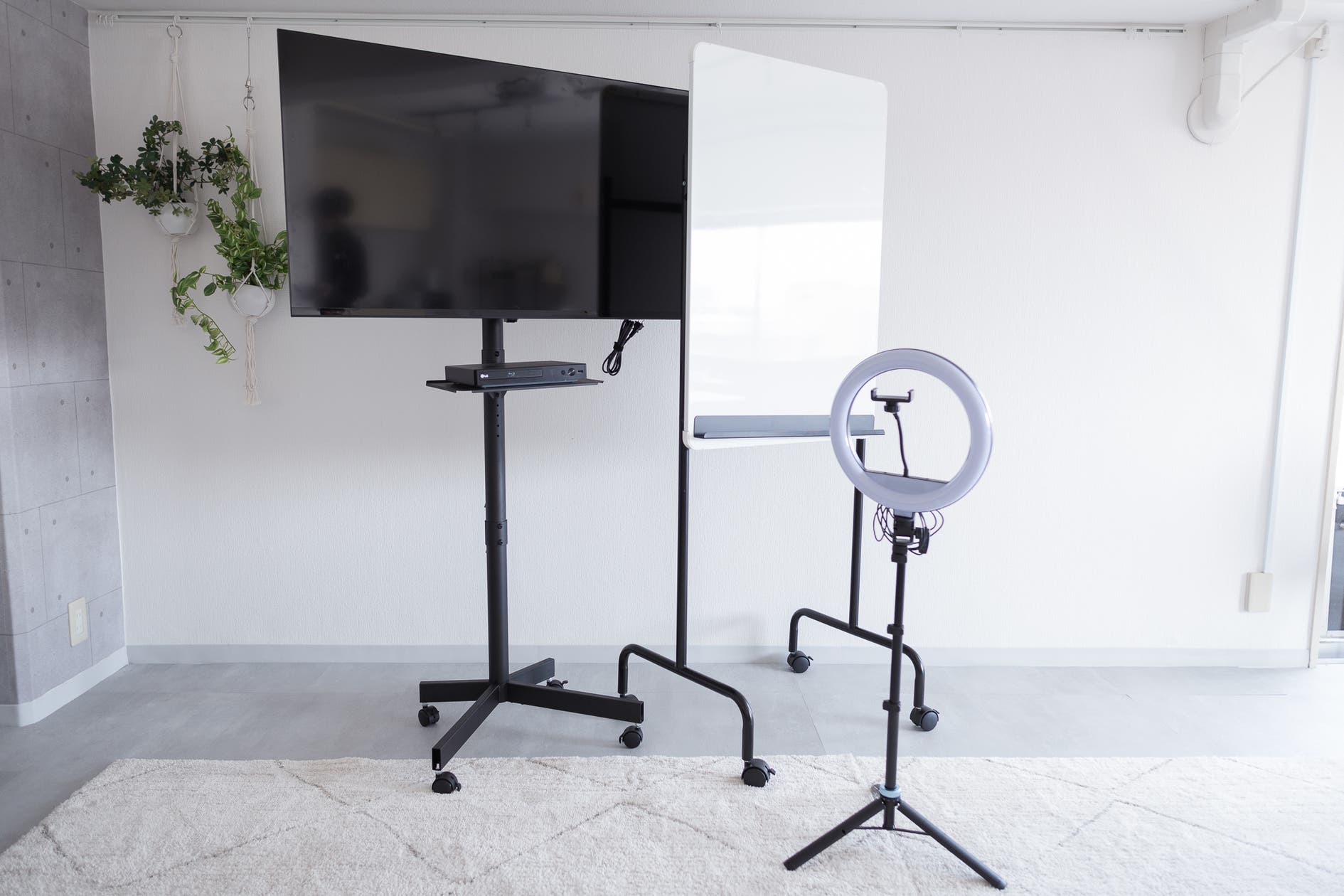 【⚠️残り4組限定価格】新大阪駅徒歩4分🚃🌻DEAR新大阪🔆大人数のオフ会や打ち上げにぴったり！ゲーム機🎮高速Wi-Fiの写真13