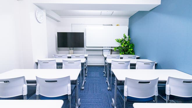 【札幌駅出口目の前の最高の立地!定員16名!】大型モニター・10Gbps光回線・WiFi無料!ふれあい貸し会議室 札幌No149の写真1