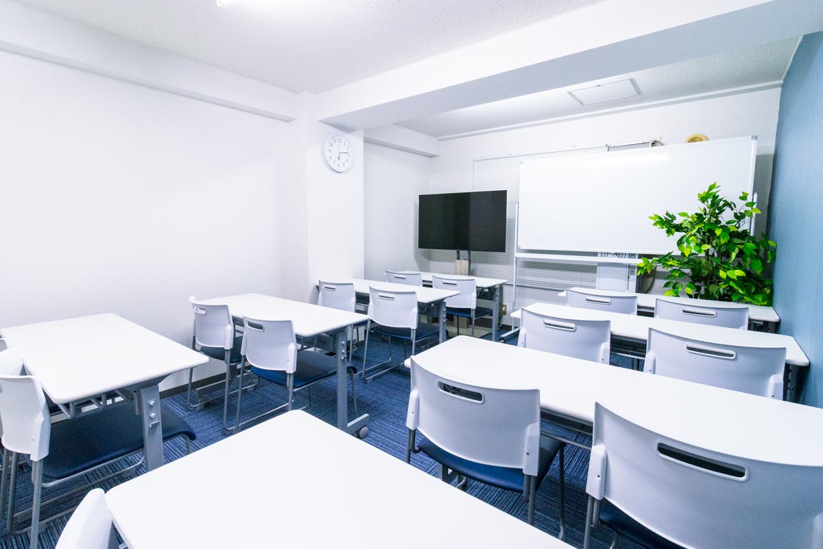 【札幌駅出口目の前の最高の立地！定員16名！】大型モニター・10Gbps光回線・WiFi無料！ふれあい貸し会議室 札幌No149の写真2