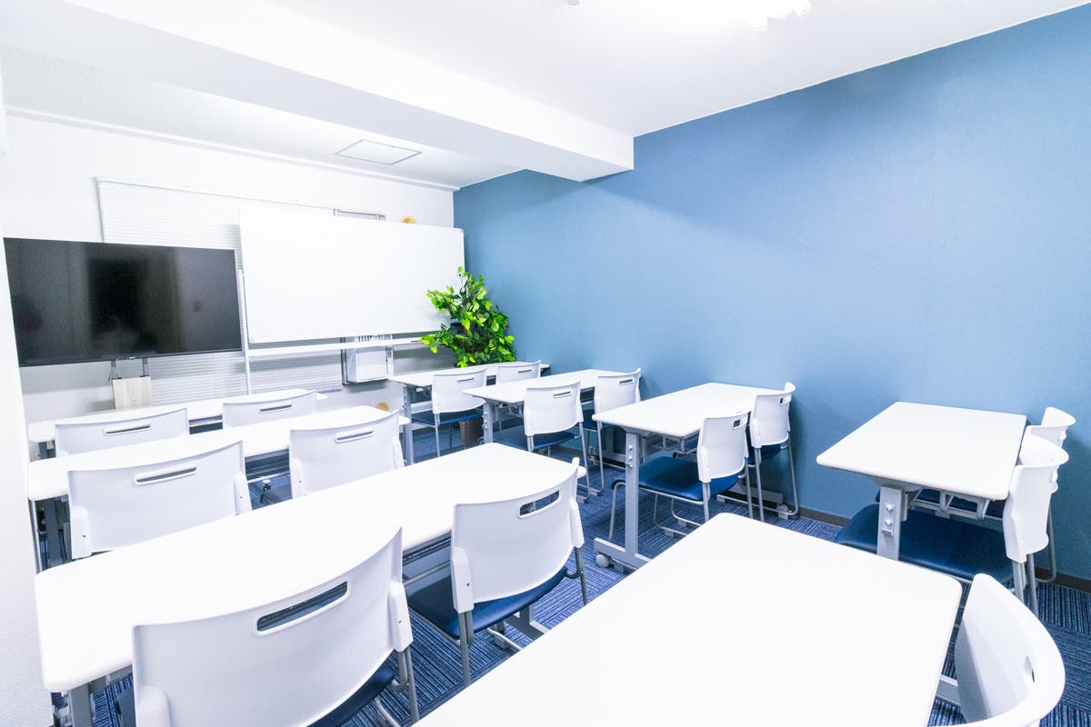 【札幌駅出口目の前の最高の立地！定員16名！】大型モニター・10Gbps光回線・WiFi無料！ふれあい貸し会議室 札幌No149の写真3