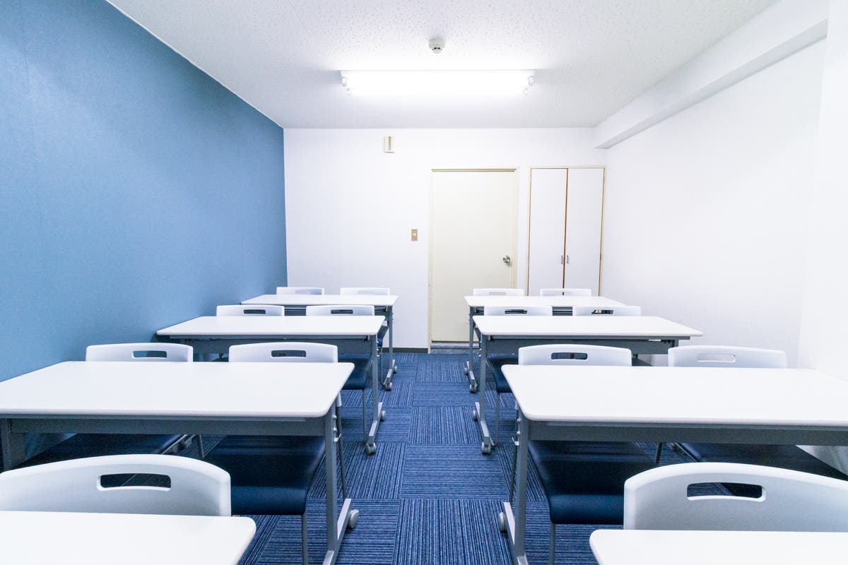 【札幌駅出口目の前の最高の立地！定員16名！】大型モニター・10Gbps光回線・WiFi無料！ふれあい貸し会議室 札幌No149の写真4