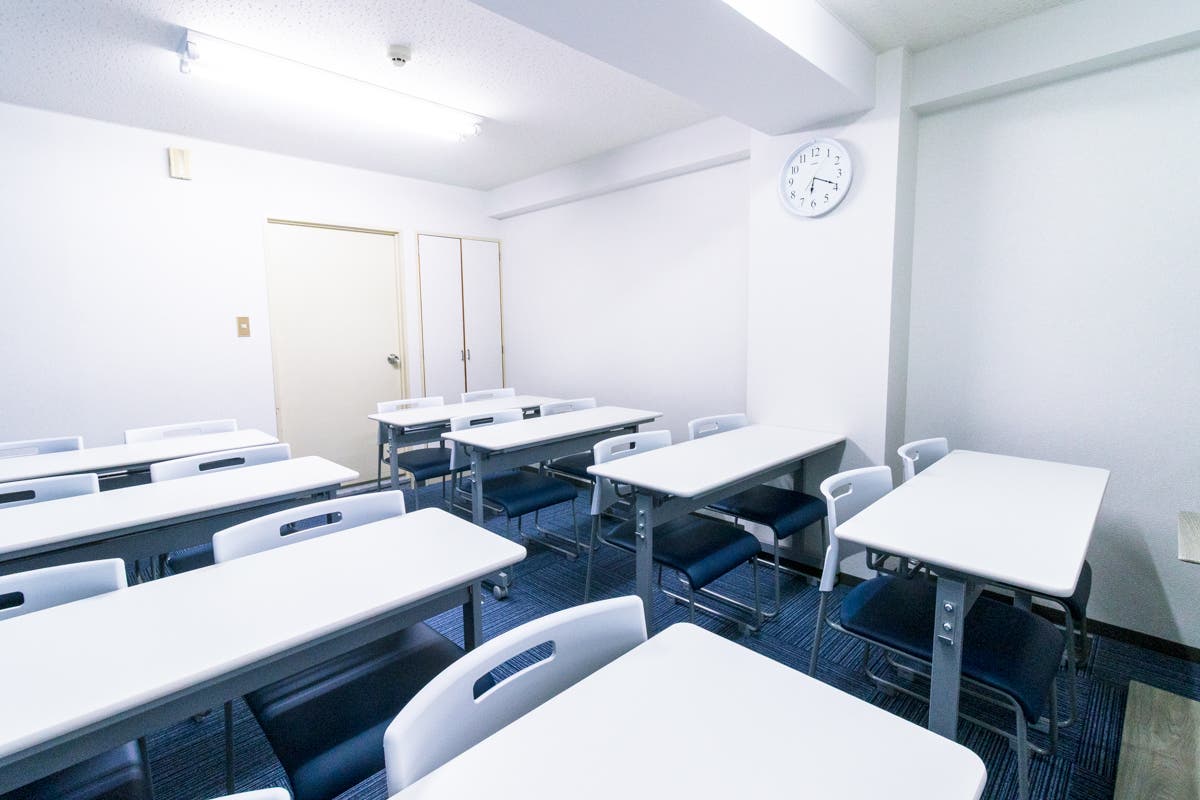 【札幌駅出口目の前の最高の立地！定員16名！】大型モニター・10Gbps光回線・WiFi無料！ふれあい貸し会議室 札幌No149の写真5