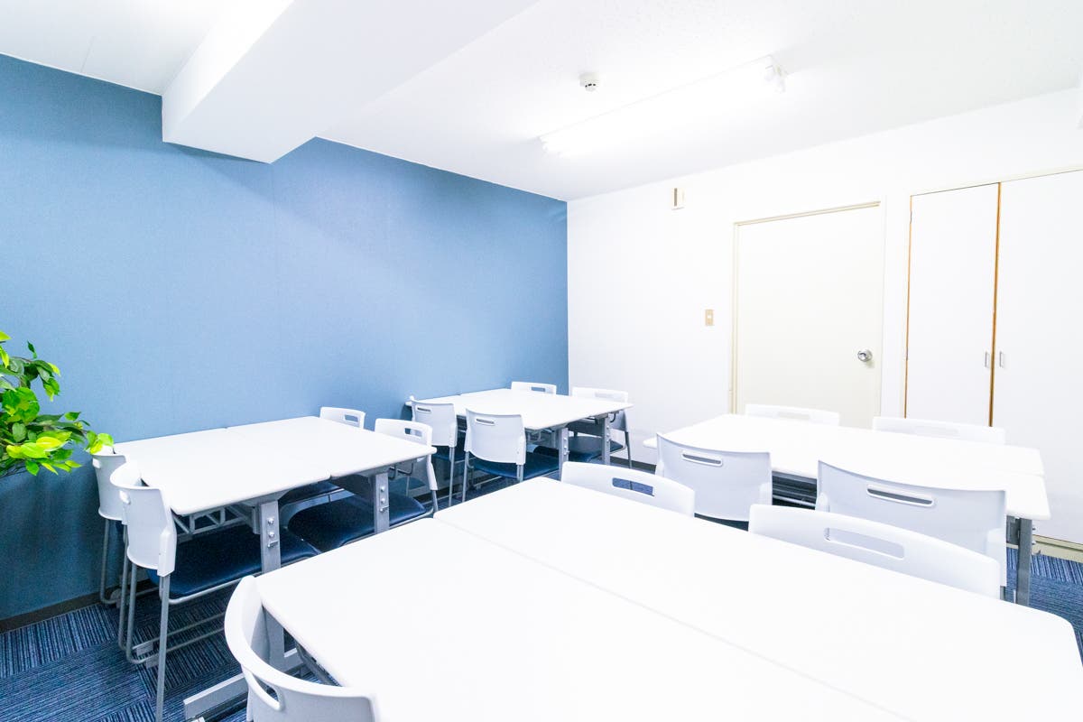 【札幌駅出口目の前の最高の立地！定員16名！】大型モニター・10Gbps光回線・WiFi無料！ふれあい貸し会議室 札幌No149の写真10