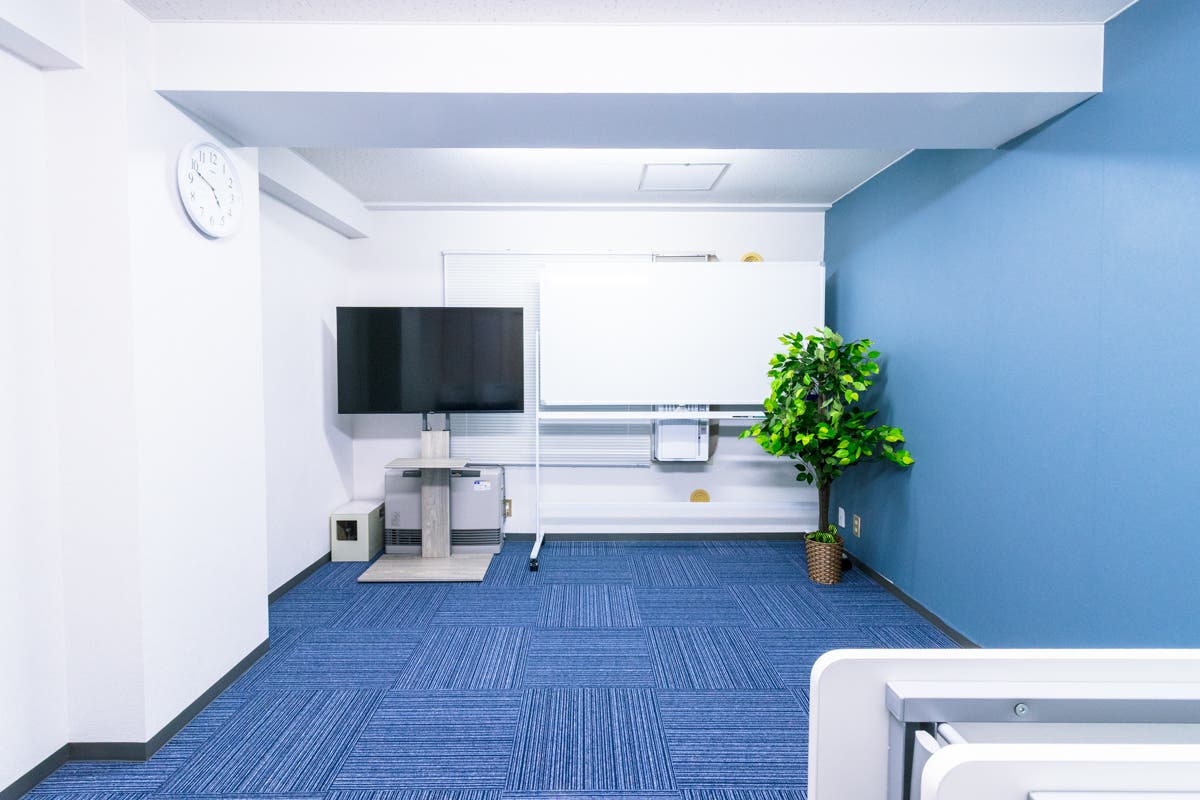 【札幌駅出口目の前の最高の立地！定員16名！】大型モニター・10Gbps光回線・WiFi無料！ふれあい貸し会議室 札幌No149の写真24