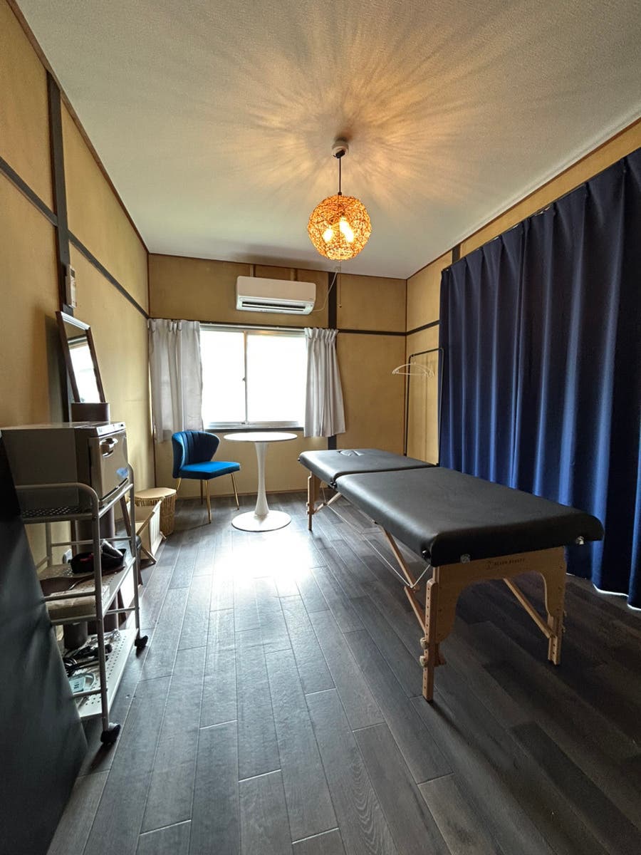 熊本の宇城・八代方面で マッサージ/整体/エステ/ネイルの 施術 セミナー 講座で使える貴重なスペース【まるまる貸切/完全個室】の写真1