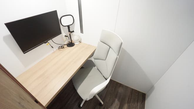 <PaO Work 405新宿No.6>完全個室ワークブース💼光回線Wi-Fi📶モニター🖥テレワーク/ZOOM/面接/自習/作業の写真1