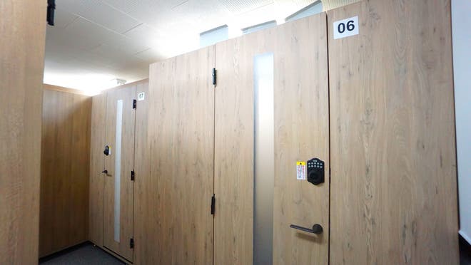 <PaO Work 405新宿No.6>完全個室ワークブース💼光回線Wi-Fi📶モニター🖥テレワーク/ZOOM/面接/自習/作業の写真5