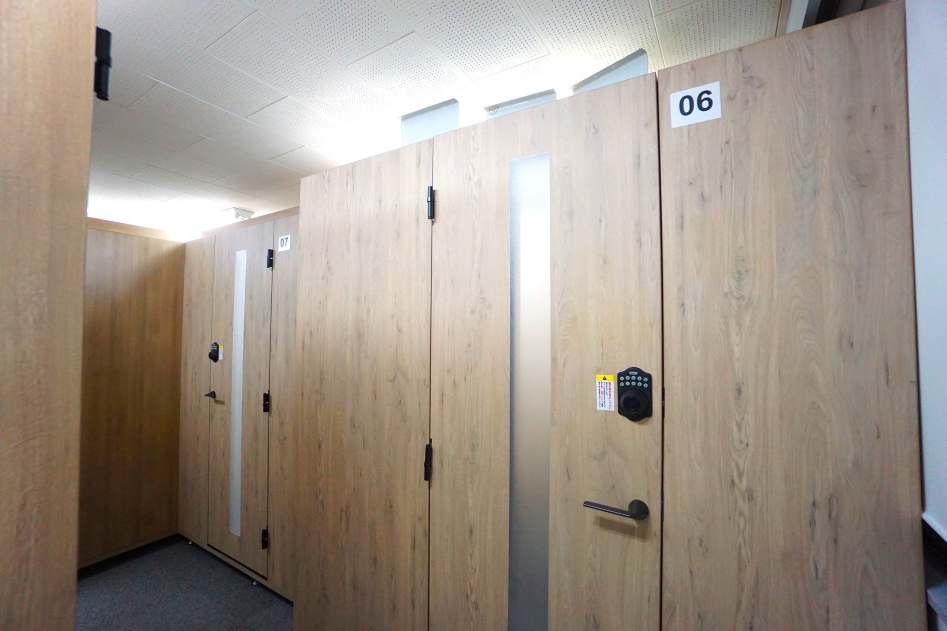 ＜PaO Work 405新宿No.7＞完全個室ワークブース💼光回線Wi-Fi📶モニター🖥テレワーク/ZOOM/面接/自習/作業の写真5