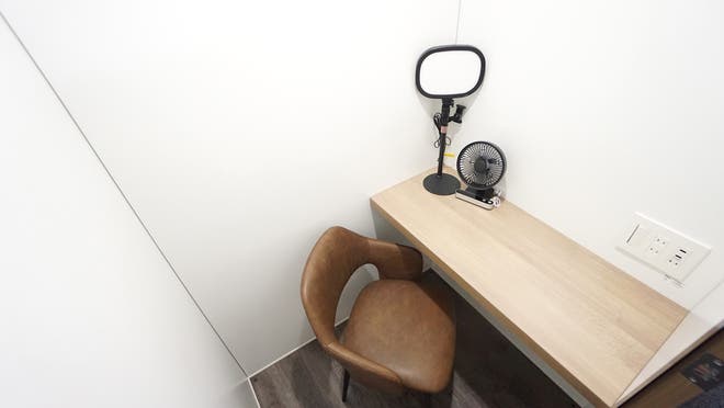 <PaO Work 405新宿No.9>完全個室ワークブース💼光回線Wi-Fi📶電源🔌テレワーク/ZOOM/面接/自習/作業の写真1