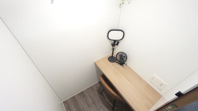 <PaO Work 405新宿No.10>完全個室ワークブース💼光回線Wi-Fi📶電源🔌テレワーク/ZOOM/面接/自習/作業の写真4