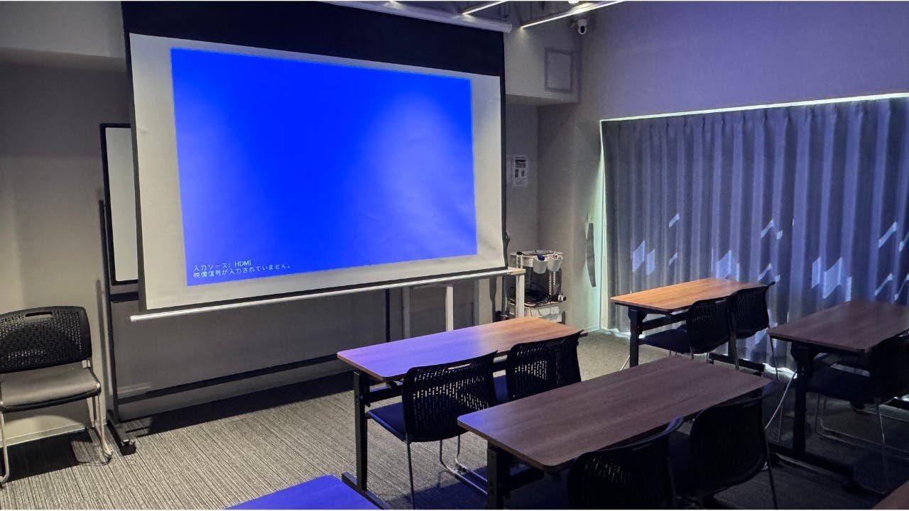 【イベントに最適♪港区・赤坂のセミナールーム】溜池山王駅徒歩３分！防音・設備充実のセミナールーム貸スペースペチャクチャRoom３の写真3