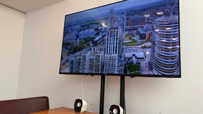 一日最大6,950円で利用可能。|AI議事録無料体験付きのハイテク会議室【roomD】の写真5