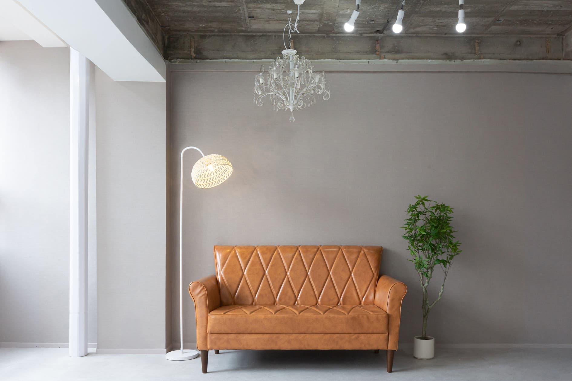 OPEN【25％オフ】神保町駅3分✨自然光5.8m/白壁6.7m/ポートレート/アパレル/商品撮影/インタビュー/撮影会/前撮りの写真15