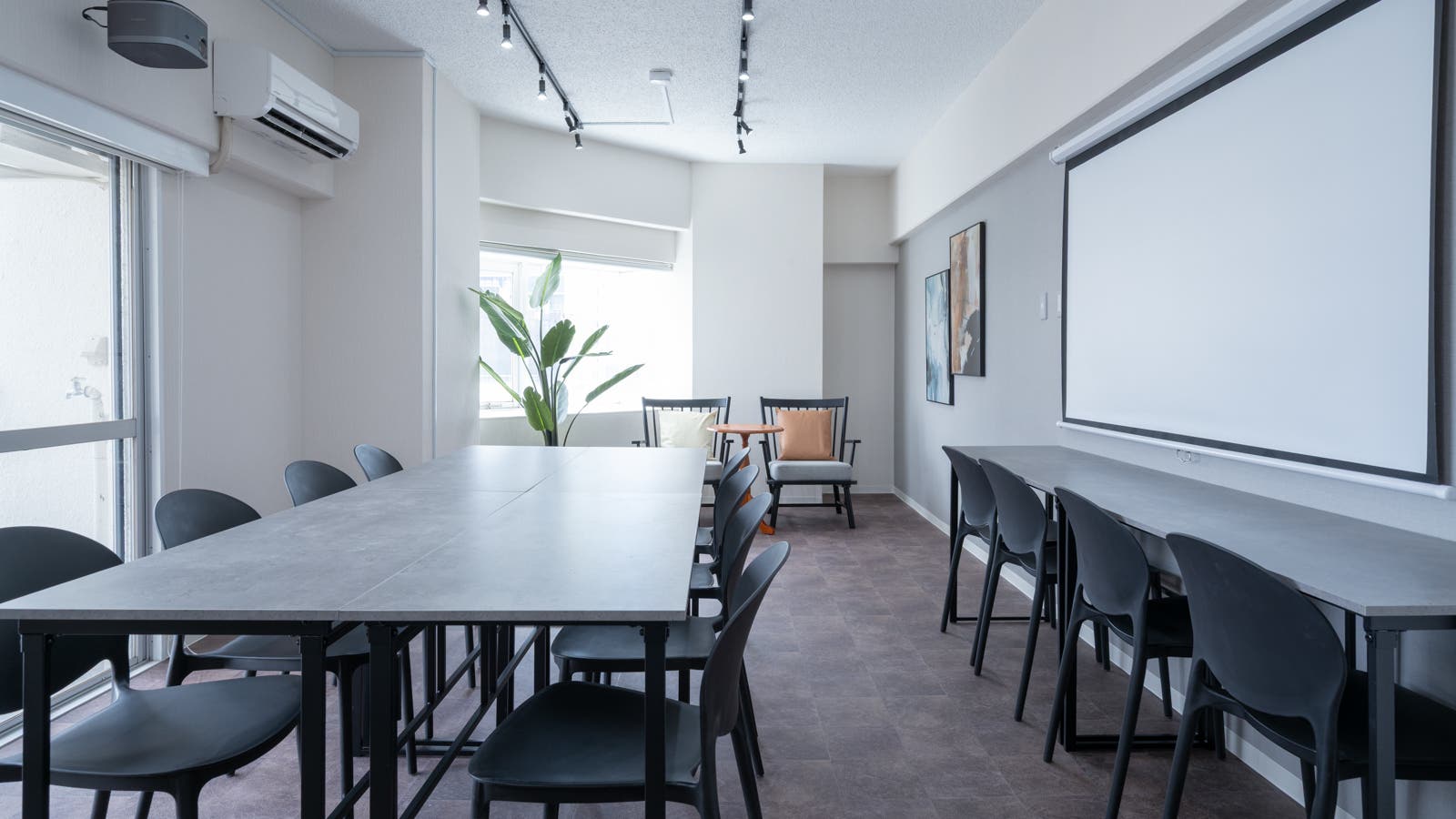 【注目】10月新規オープン✨西中島南方駅徒歩2分🚋新大阪駅徒歩8分🚃24時間利用OK！オシャレな会議室！✨オープン割適用中！の写真1