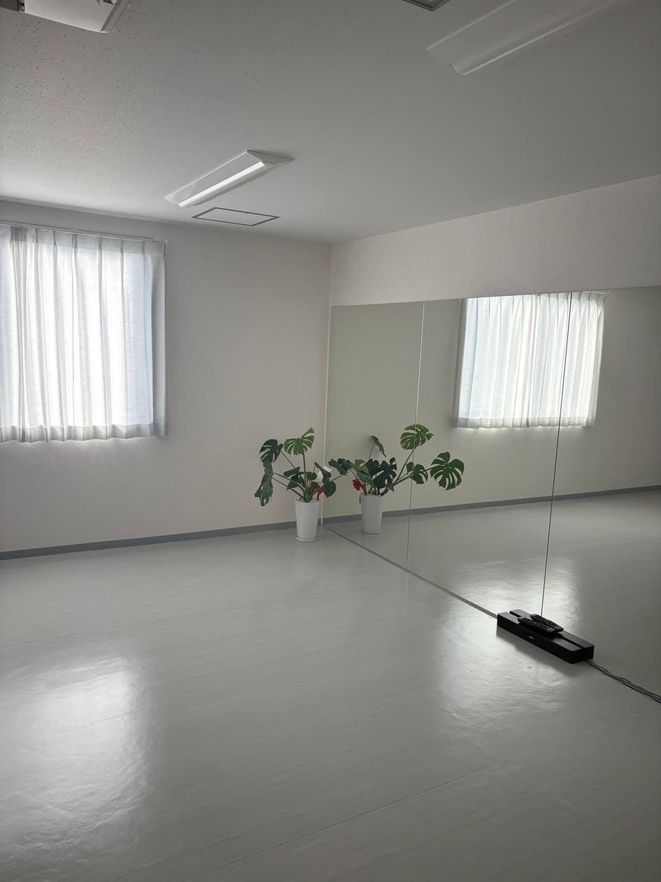 ⭐️NEWオープンキャンペーン⭐️今だけご利用料半額‼️仲町台駅徒歩1分❗️広さ40㎡、幅4m高さ190cmの大型鏡の写真15