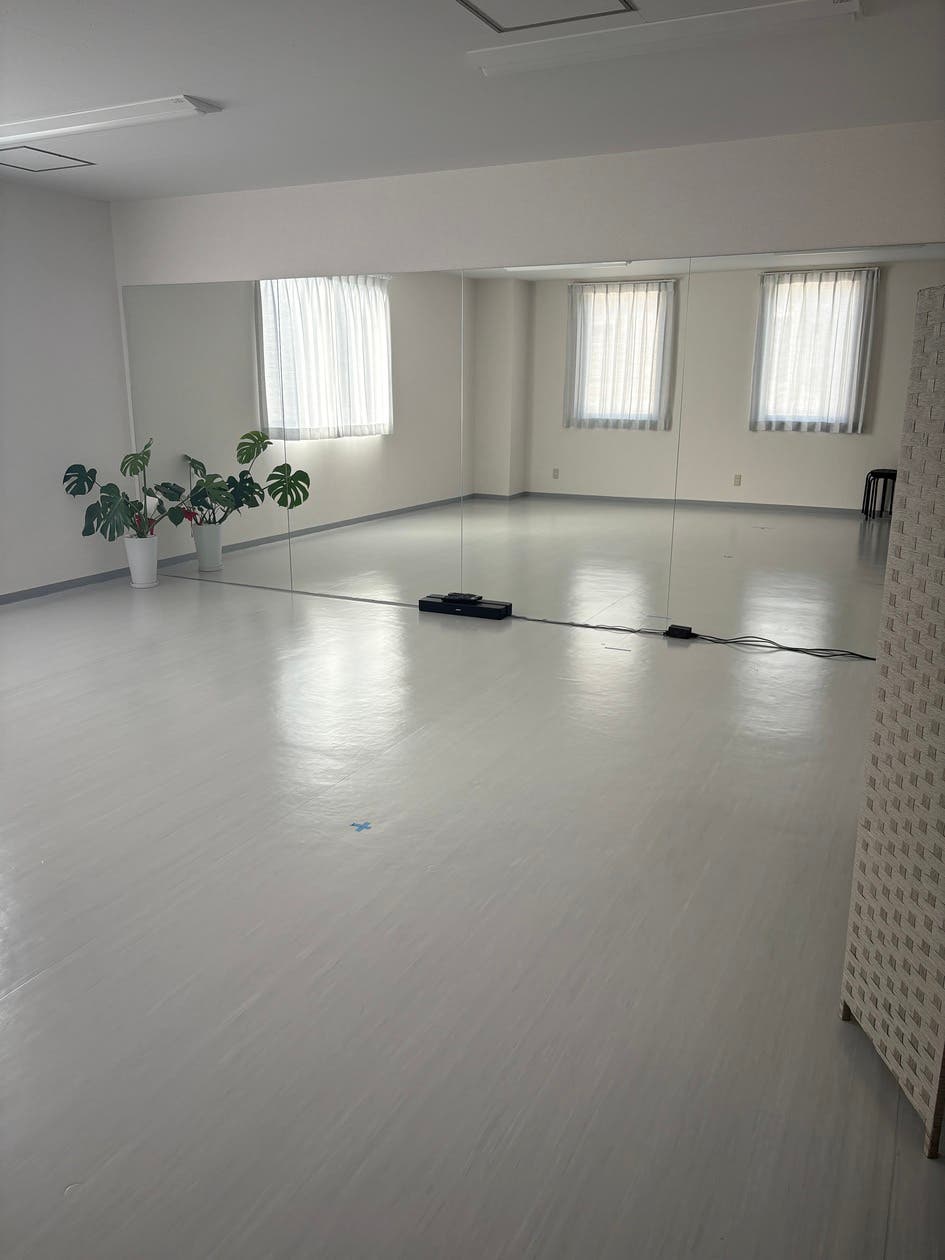 ⭐️NEWオープンキャンペーン⭐️今だけご利用料半額‼️仲町台駅徒歩1分❗️広さ40㎡、幅4m高さ190cmの大型鏡の写真8