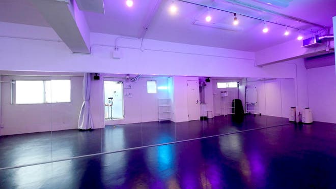 【新中野駅10秒】超駅近|地域最安|44平米|天井高く開放的|10人で余裕|LED照明|WiFi|ヨガマット|バレエバー🩰の写真11