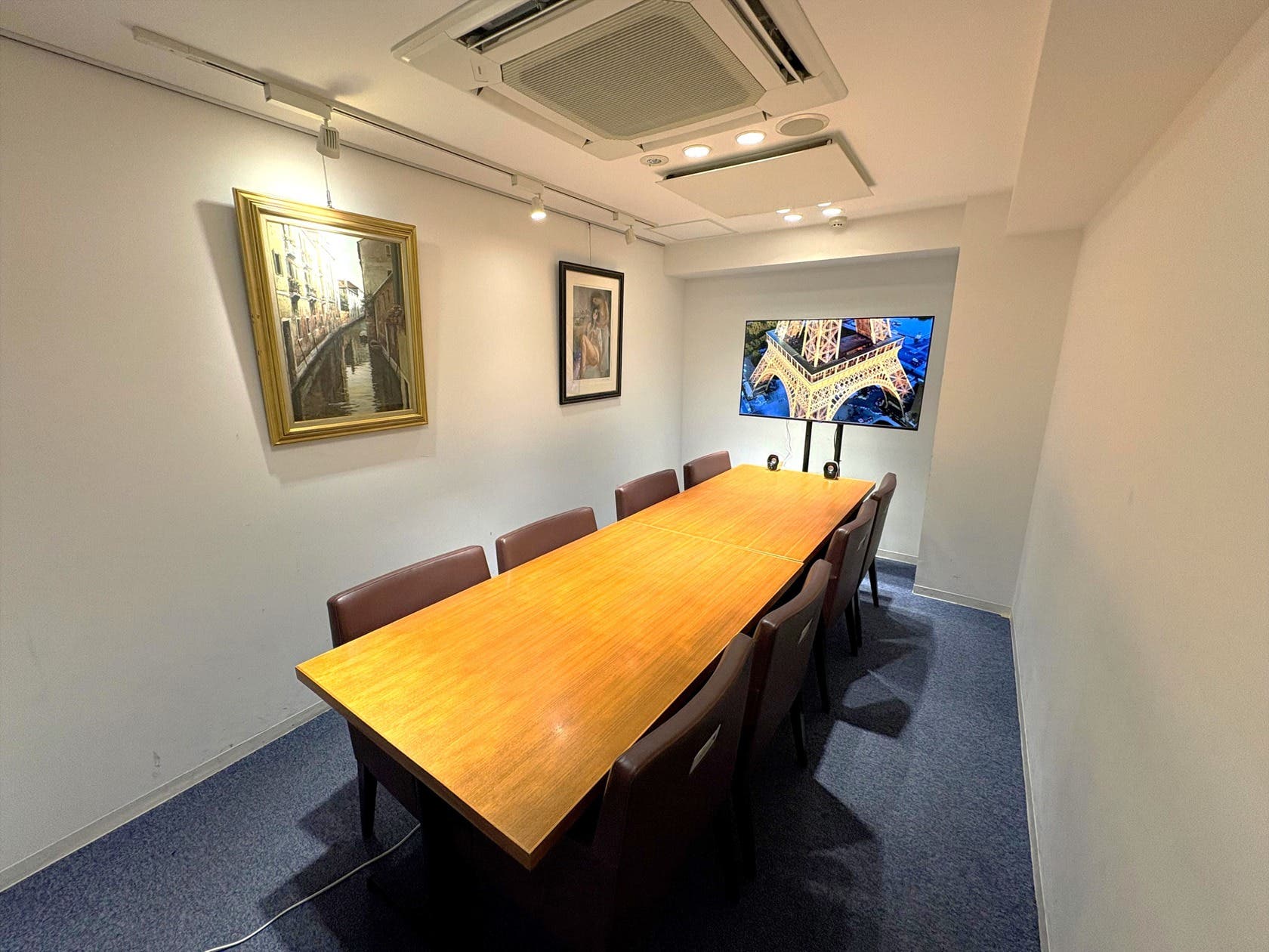 地域最安値770円～｜AI議事録の無料体験付きの会議室【roomC】の写真4