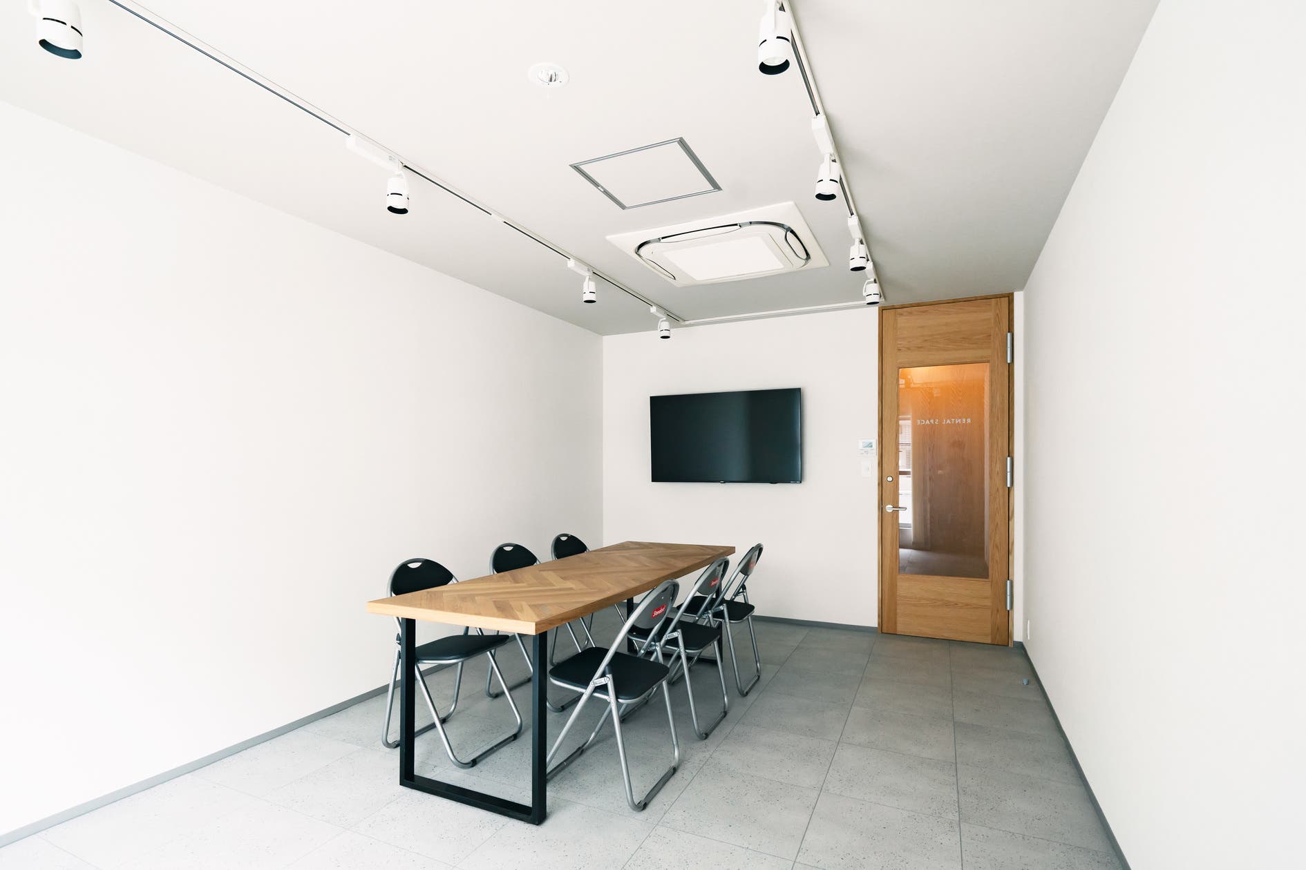 【大阪 本町駅 徒歩3分】▶︎撮影スタジオやイベントに最適！靱公園近くのシンプル空間。の写真7