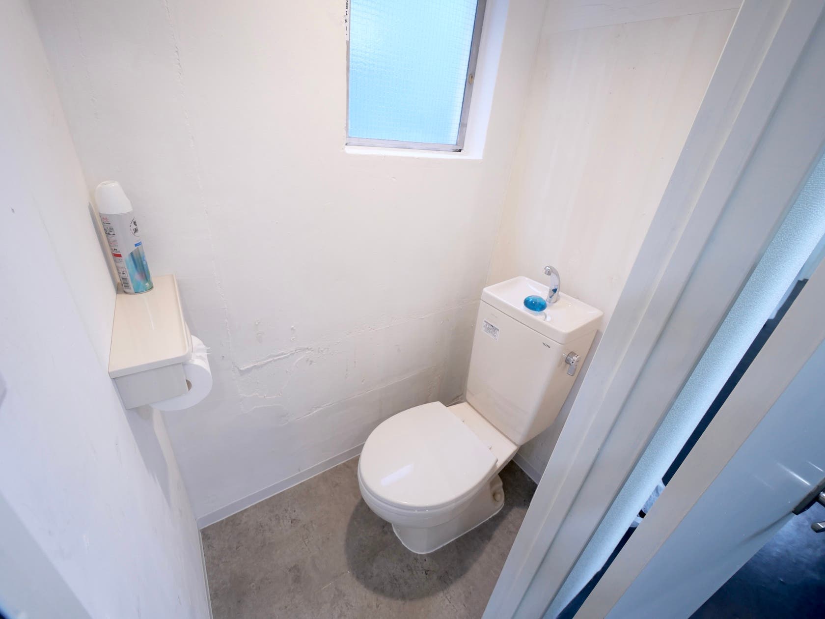 【新中野駅10秒】超駅近｜地域最安｜44平米｜天井高く開放的｜10人で余裕｜LED照明｜WiFi｜ヨガマット｜バレエバー🩰の写真15