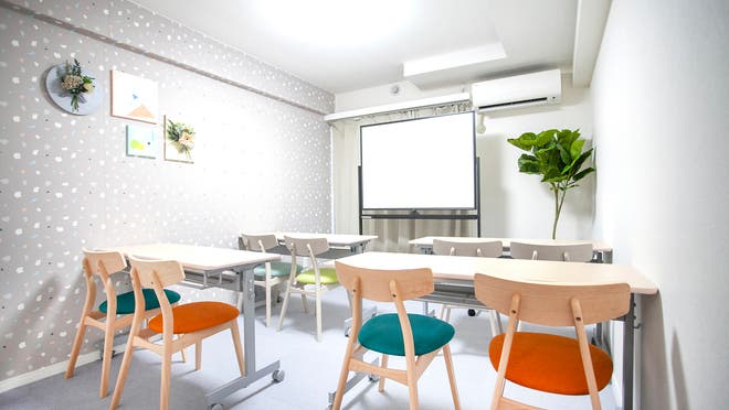 池袋駅東口徒歩4分/毎日清掃/12名収容/会議/セミナー/面接/オンライン利用/撮影/整体/配信/ボードゲーム/交流会/推し活の写真2