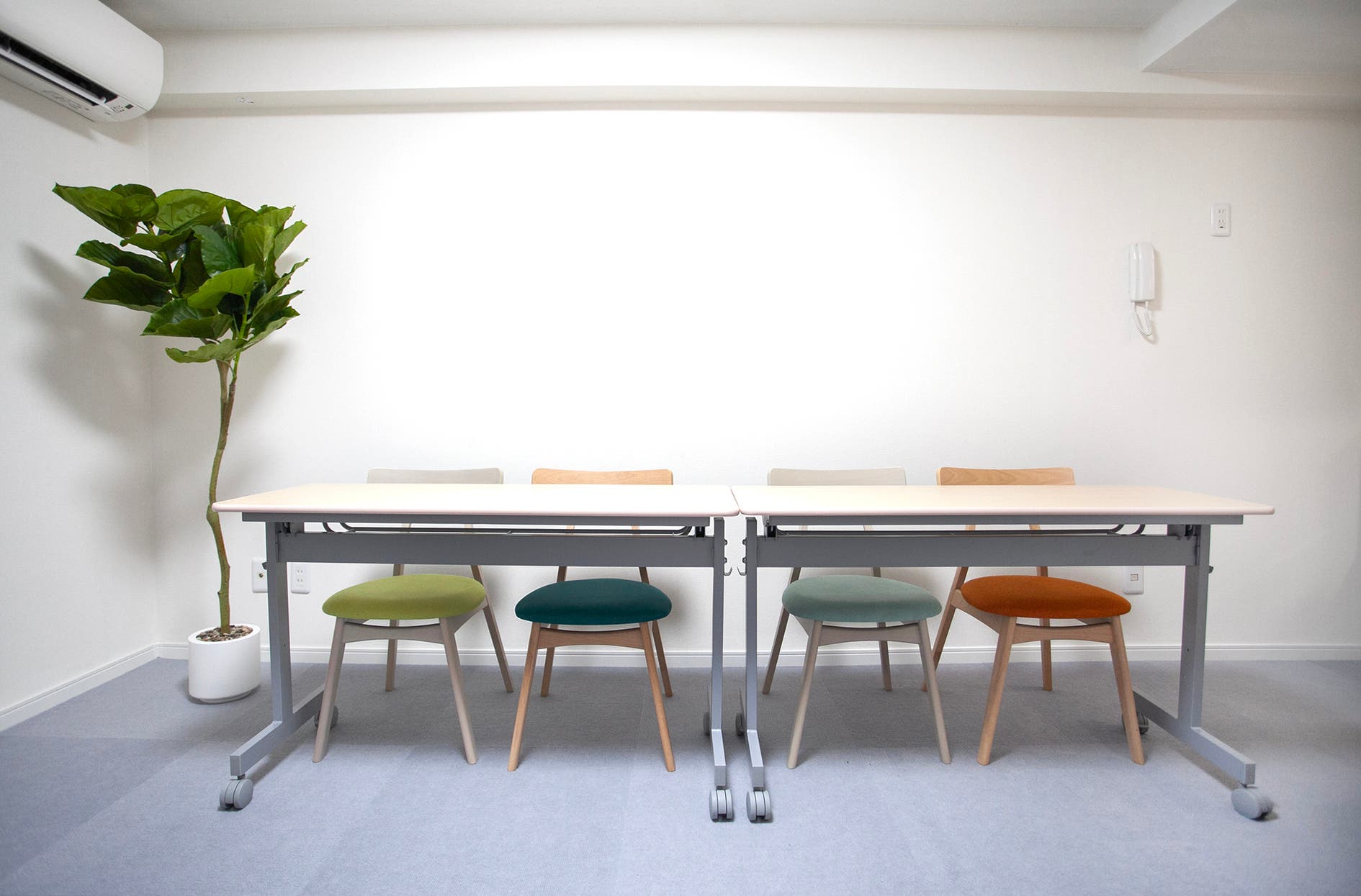 池袋駅東口徒歩４分/毎日清掃/12名収容/会議/セミナー/面接/オンライン利用/撮影/整体/配信/ボードゲーム/交流会/推し活の写真5