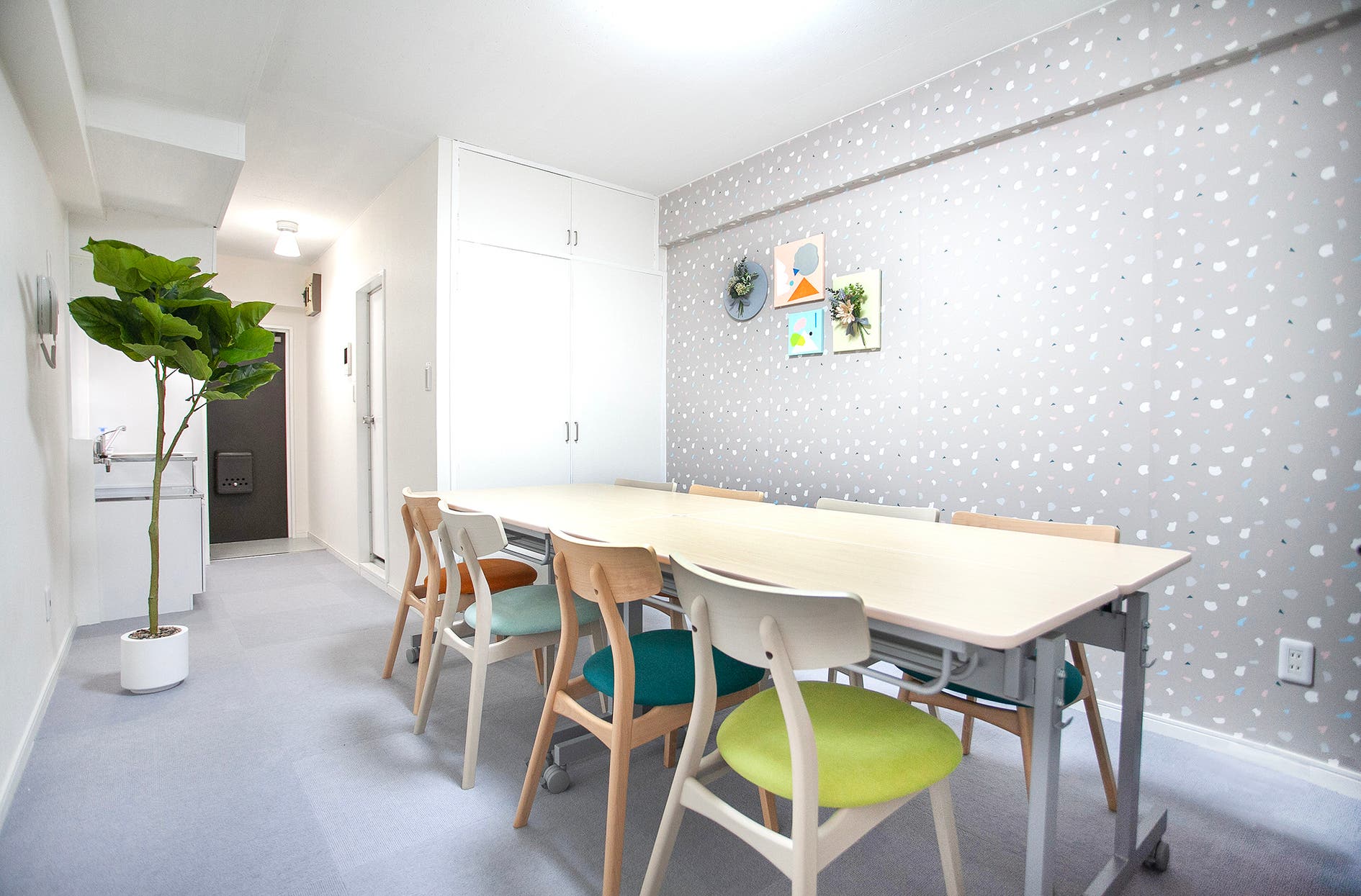 池袋駅東口徒歩４分/毎日清掃/12名収容/会議/セミナー/面接/オンライン利用/撮影/整体/配信/ボードゲーム/交流会/推し活の写真7