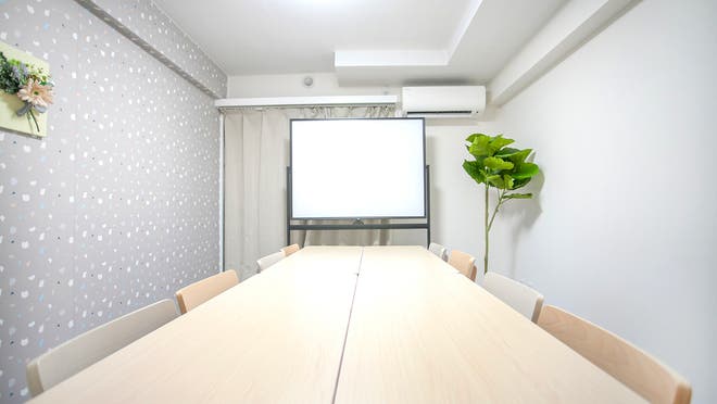 池袋駅東口徒歩4分/毎日清掃/12名収容/会議/セミナー/面接/オンライン利用/撮影/整体/配信/ボードゲーム/交流会/推し活の写真9