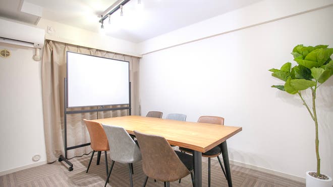 池袋駅東口徒歩4分/毎日清掃/10名収容/会議/セミナー/面接/オンライン利用/撮影/整体/配信/ボードゲーム/交流会/推し活の写真2