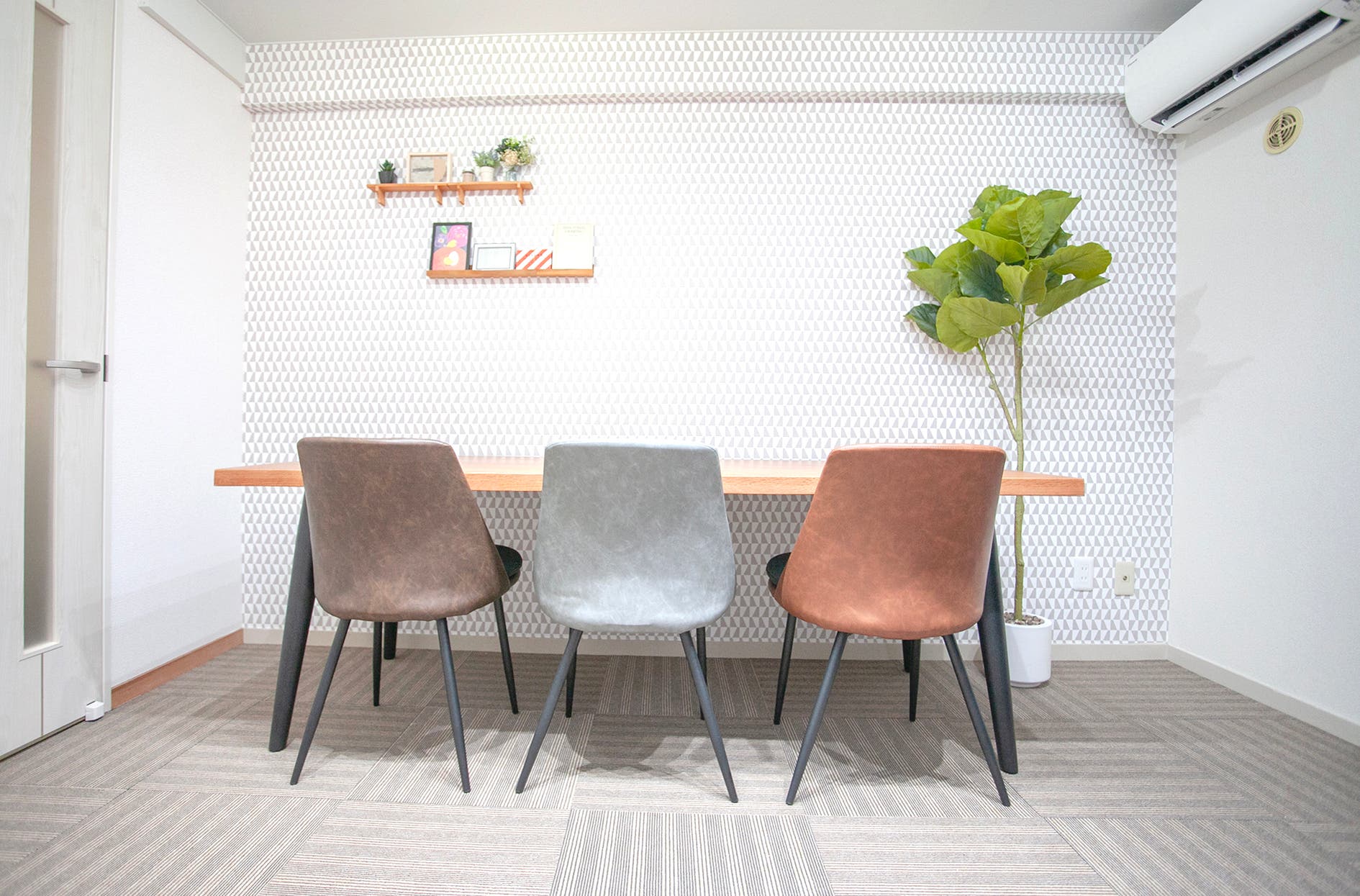 池袋駅東口徒歩４分/毎日清掃/10名収容/会議/セミナー/面接/オンライン利用/撮影/整体/配信/ボードゲーム/交流会/推し活の写真5