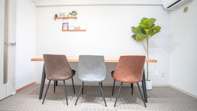 池袋駅東口徒歩4分/毎日清掃/10名収容/会議/セミナー/面接/オンライン利用/撮影/整体/配信/ボードゲーム/交流会/推し活の写真5