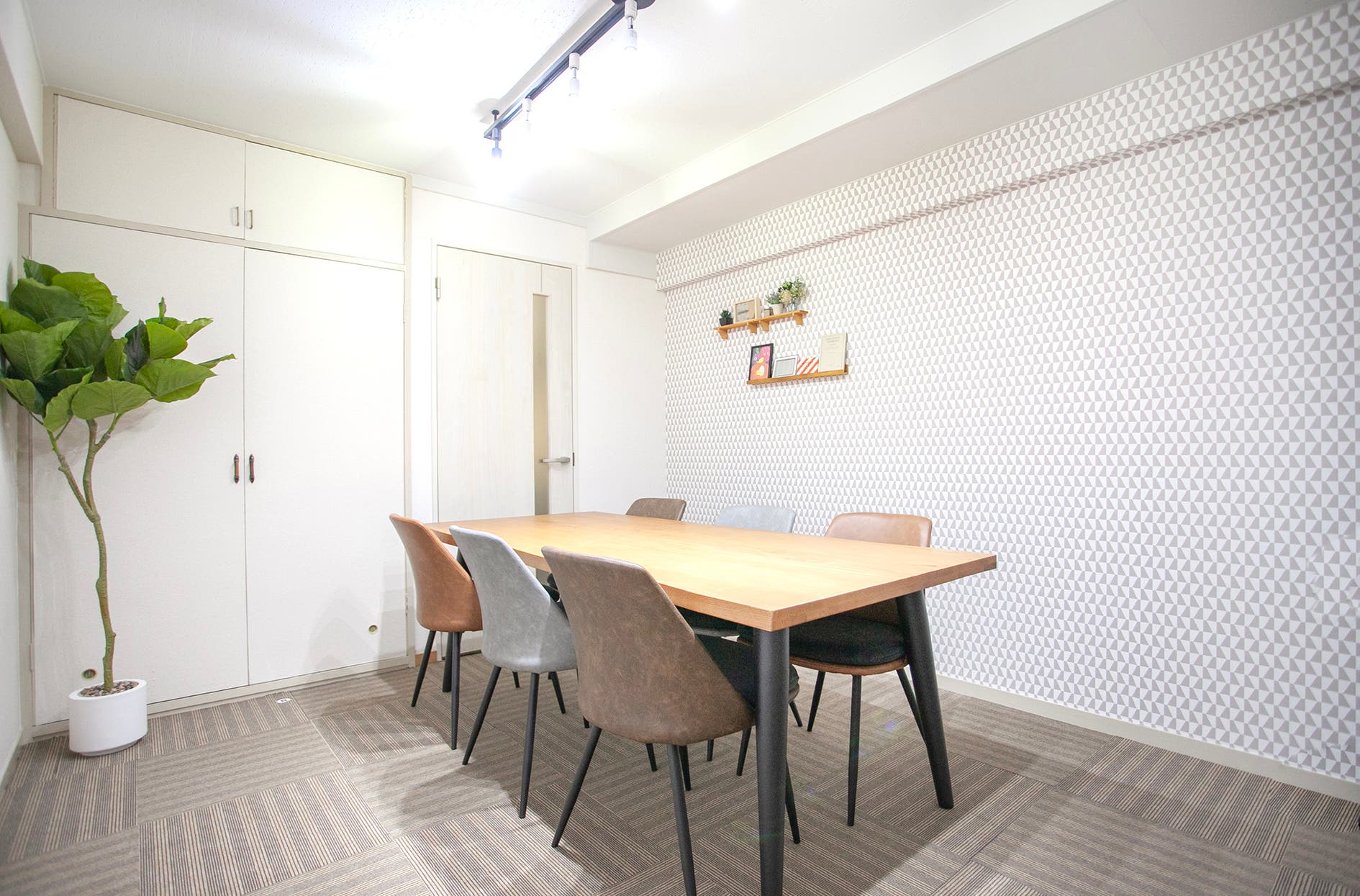 池袋駅東口徒歩４分/毎日清掃/10名収容/会議/セミナー/面接/オンライン利用/撮影/整体/配信/ボードゲーム/交流会/推し活の写真17